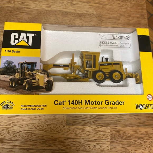 Caterpillar | Toys | 4h Motor Grader Diecast Toy | Poshmark